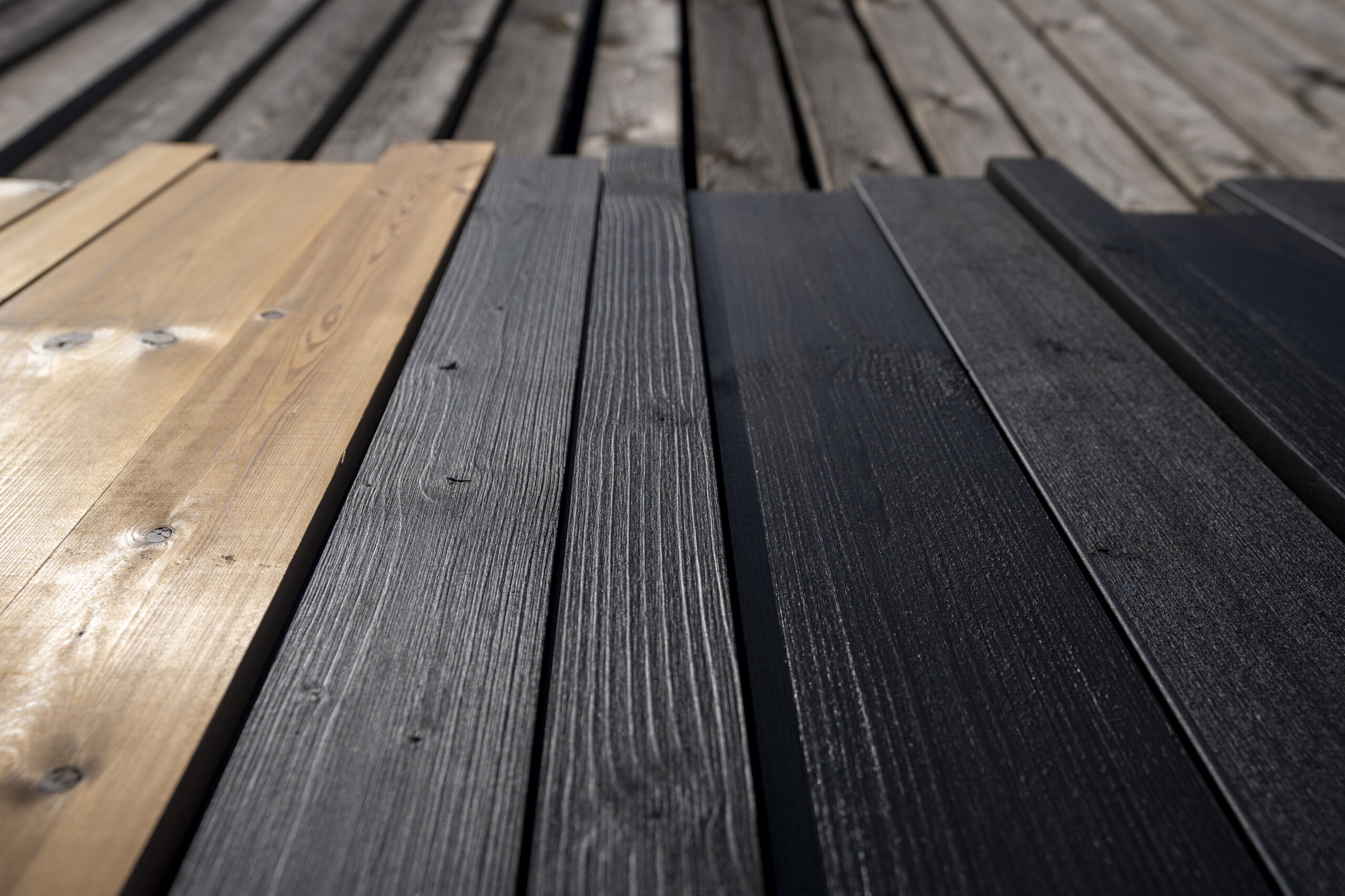 ThermoWood zwart | Stevens & C°